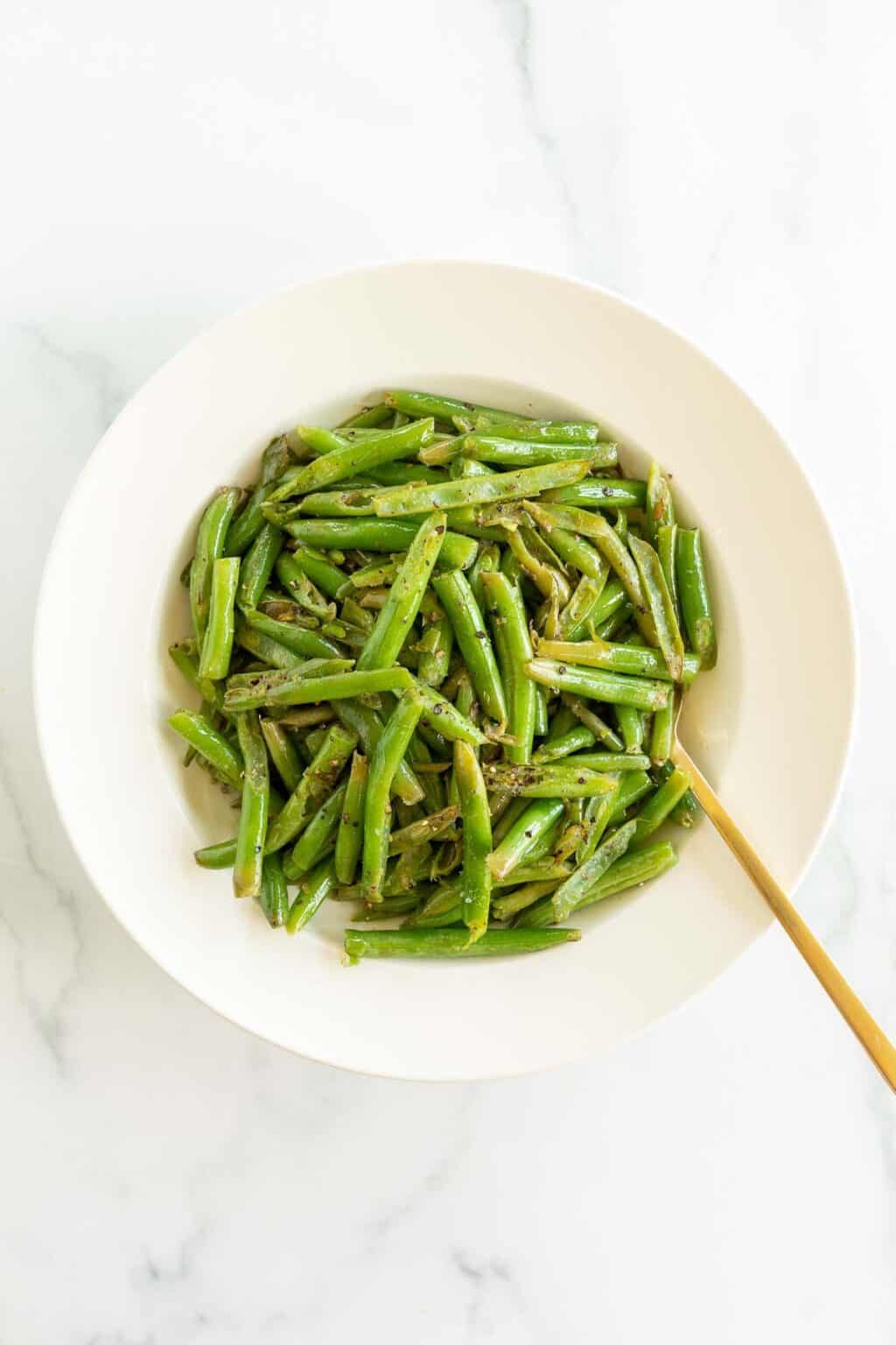 Easy and Delicious Seasoned Green Beans | Julie Blanner