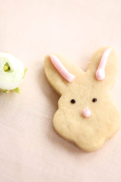 Easy Easter Shortbread Cookies | Julie Blanner