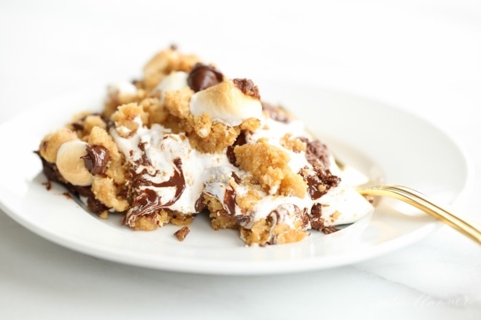 Peanut Butter S'mores Pie - An Easy Crowd Pleaser Dessert Recipe