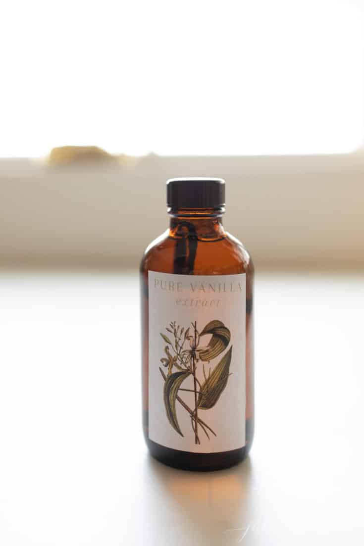 Homemade Vanilla Extract: Gifting Made Easy With A Free Printable Label