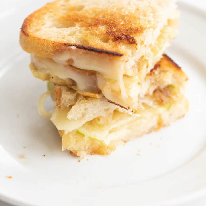 Gourmet Grilled Cheese | The Ultimate Comforting Indulgence