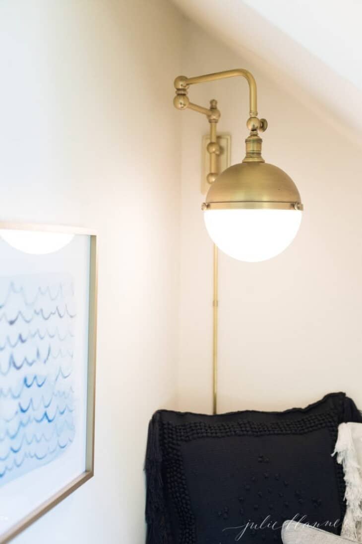 Your Guide to Soft White vs Daylight Light Bulbs | Julie Blanner