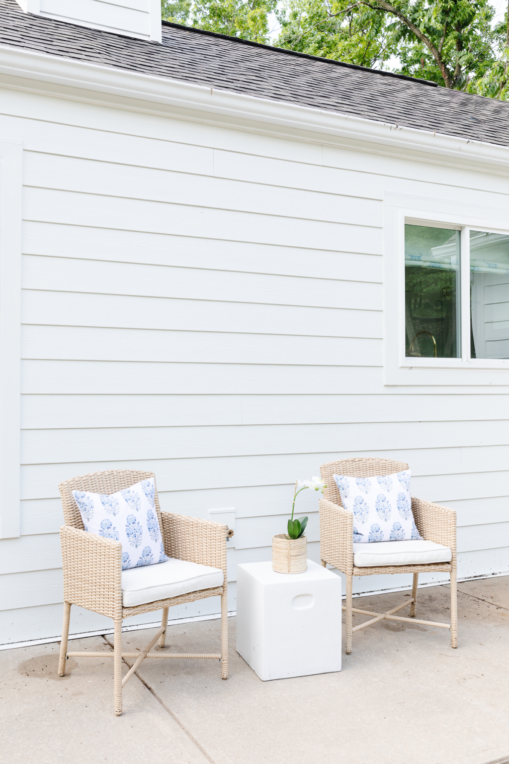 James Hardie Arctic White Siding | Julie Blanner